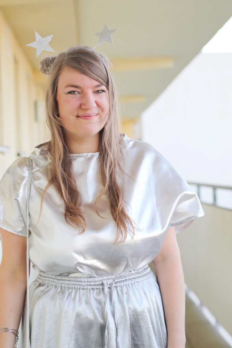 DIY: Make Space Party Costumes Yourself - via Luloveshandmade.com