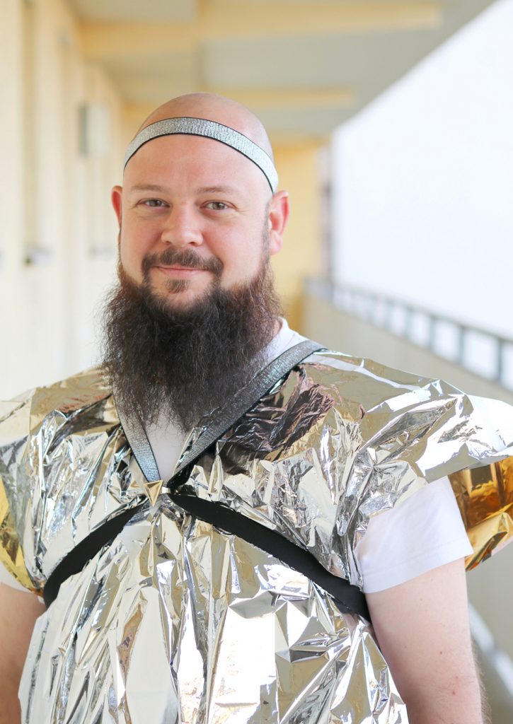 DIY: Make Space Party Costumes Yourself - via Luloveshandmade.com